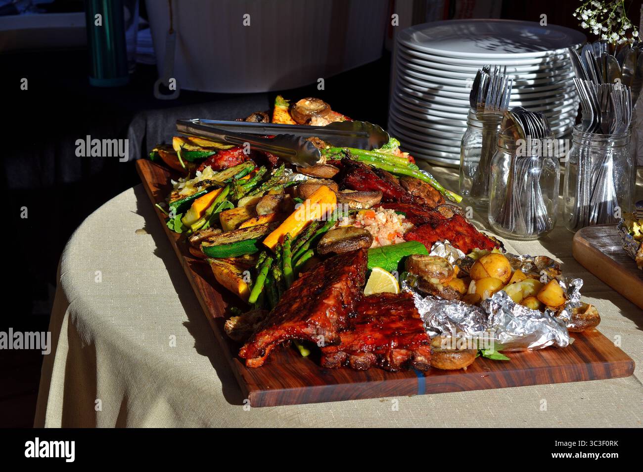 Vegetable platter ideas hi-res stock photography and images - Alamy