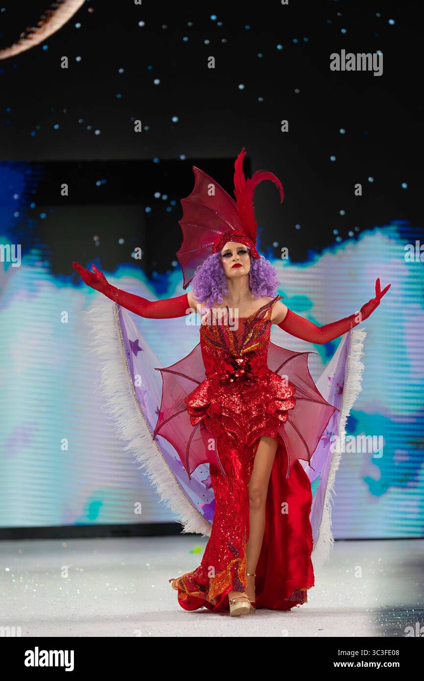 July 24, 2025, San Diego, California, USA: Designer LEAH MEDNICK shows ...