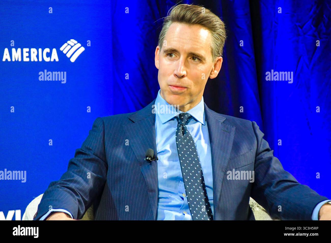 Senator josh hawley hi-res stock photography and images - Alamy
