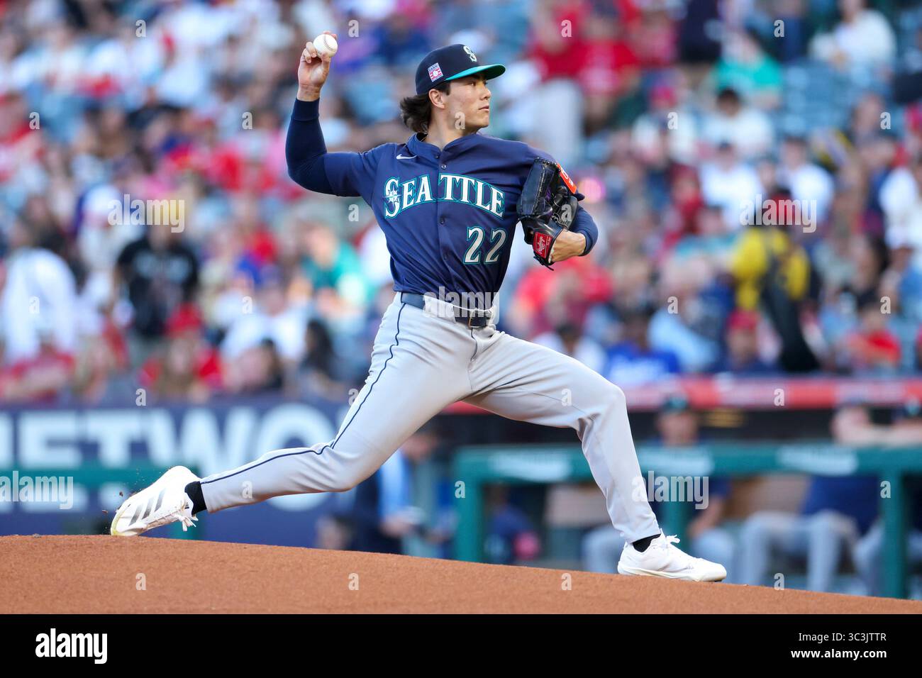 Seattle Mariners starting pitcher Bryan Woo throws during the first ...