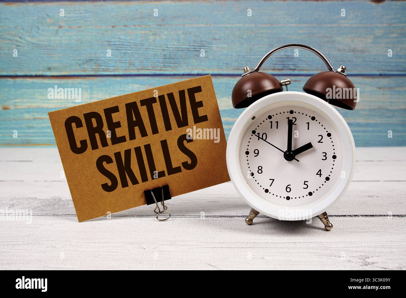 Teamwork problem solving skills hi-res stock photography and images - Alamy