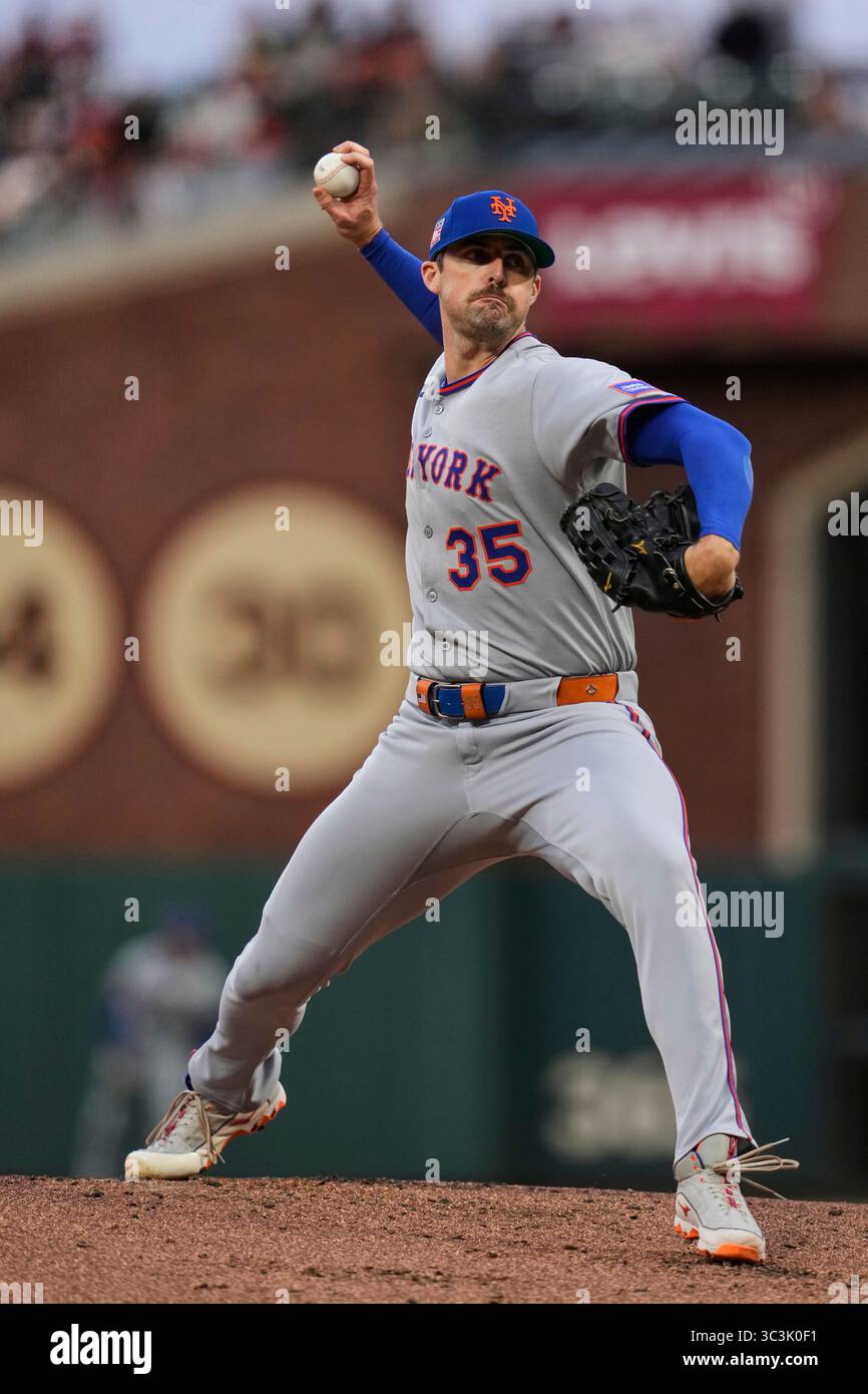 New York Mets pitcher Clay Holmes throws to a San Francisco Giants ...