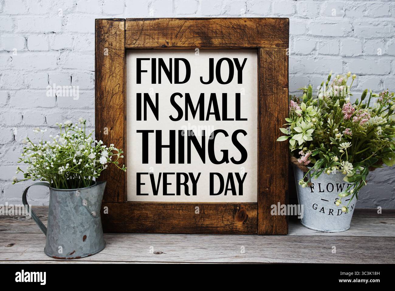 Every word powerful message hi-res stock photography and images - Alamy
