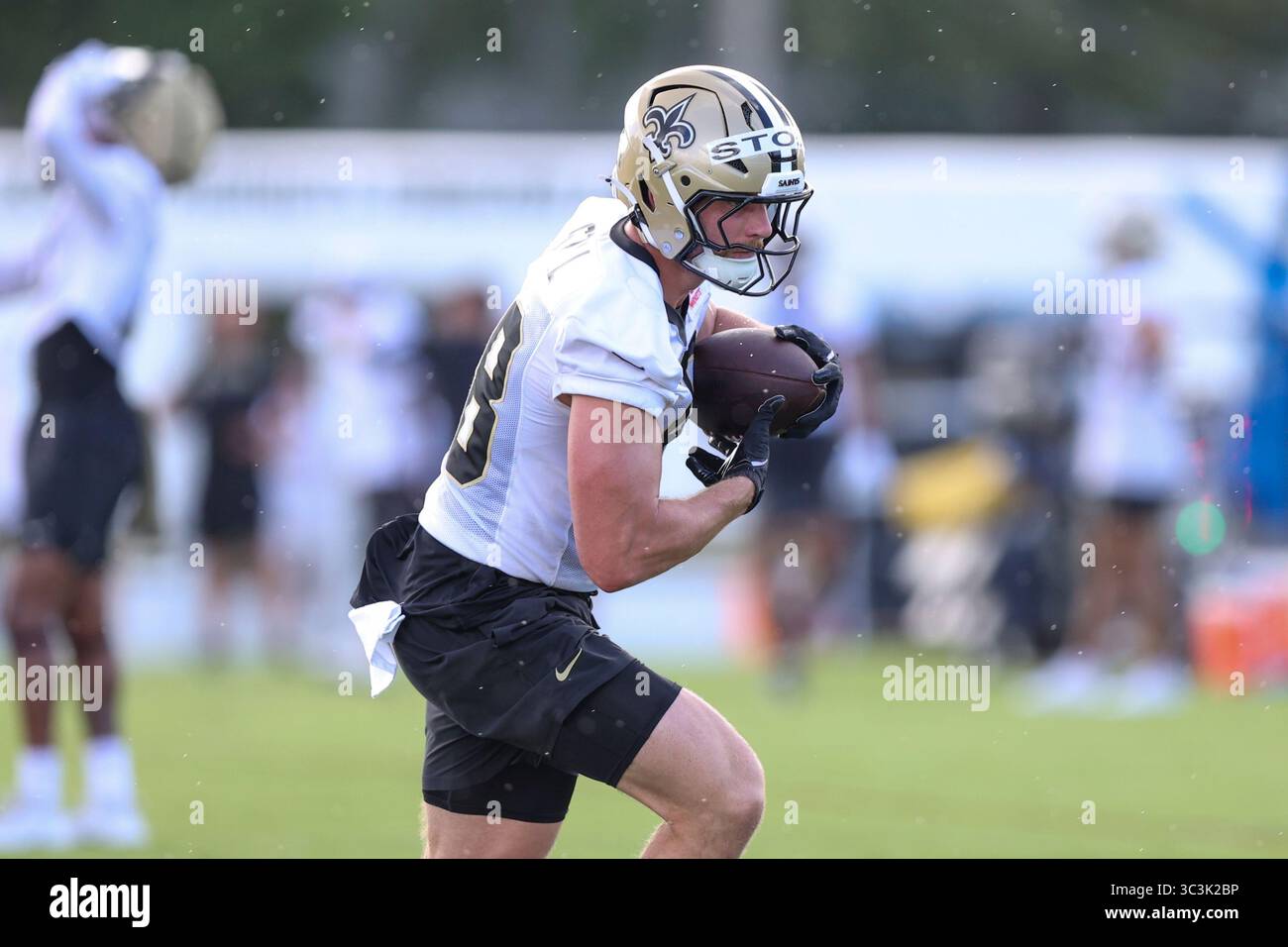 Tight end Jack Stoll (88) catches a pass during the third day of New ...