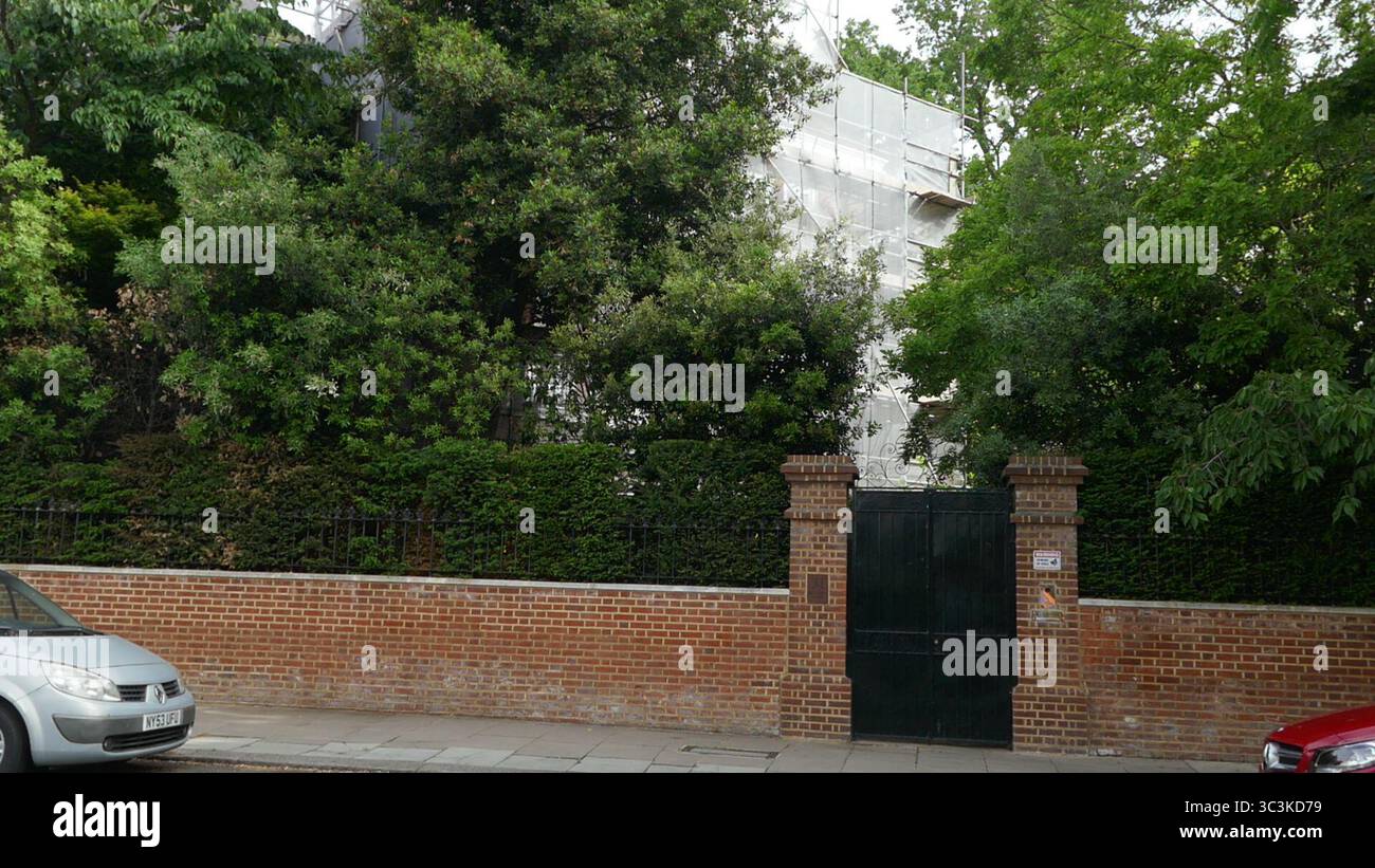 London, England 29tht May 2025 Musicam/Singer Robbie Williams Home ...