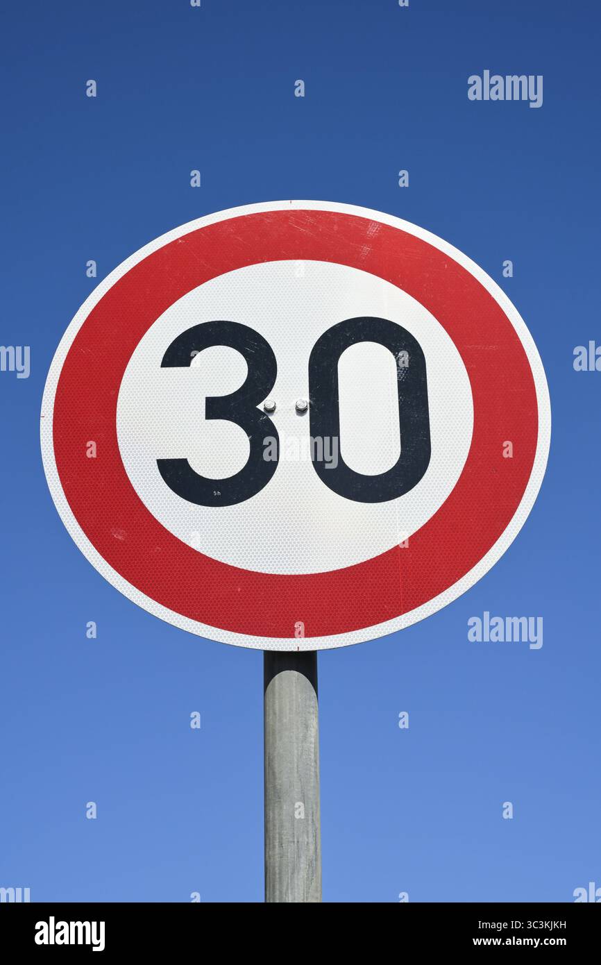 Kilometer road sign kilometre road sign hi-res stock photography and ...