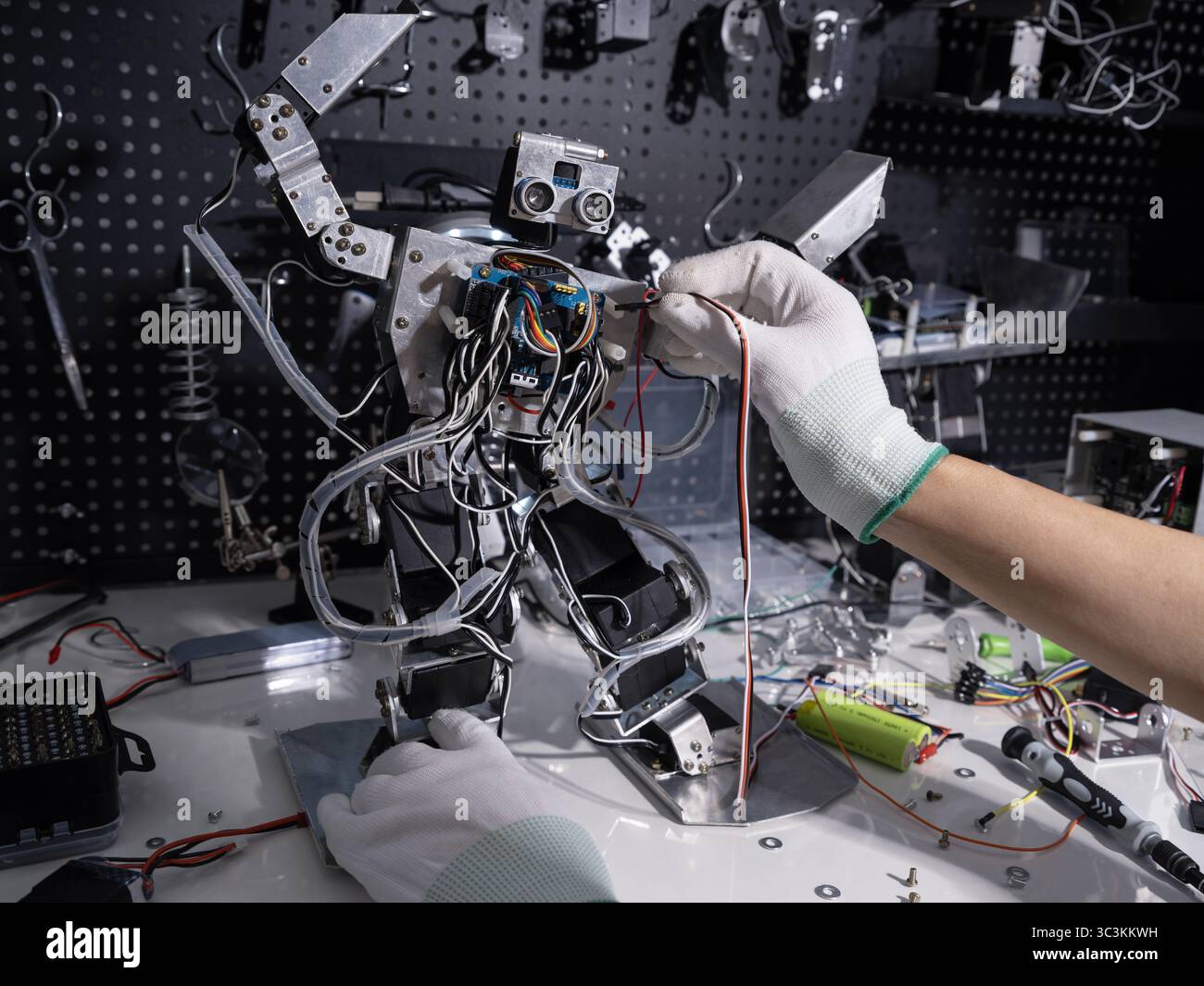 Robot mechanic industry technology hi-res stock photography and images ...