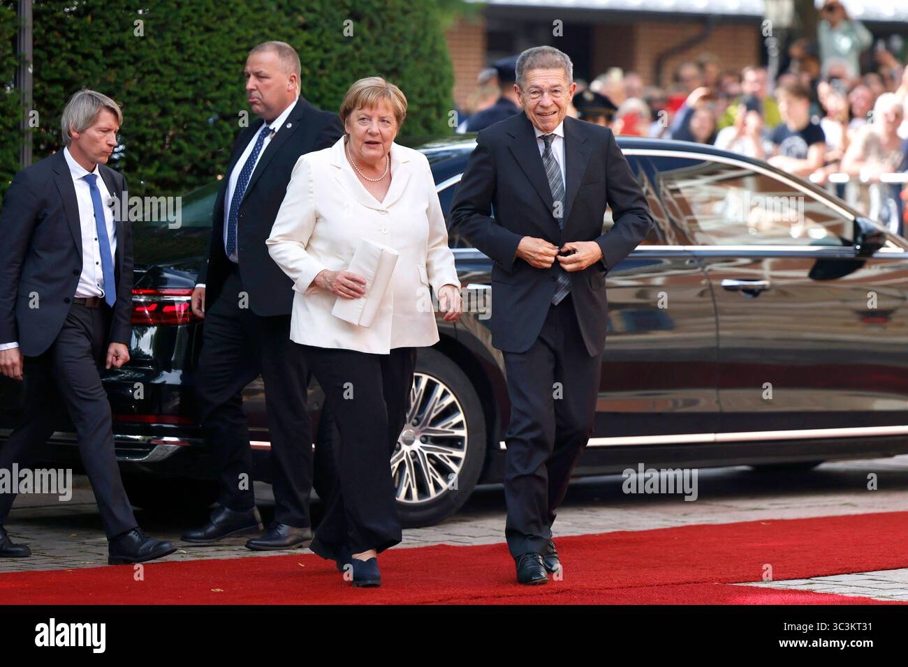Ex-Bundeskanzlerin Angela Merkel CDU und ihr Ehemann Joachim Sauer bei ...