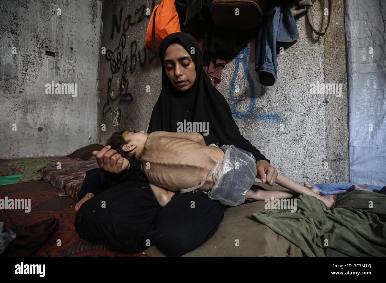 The two brothers, Youssef Abdel Rahman Matar 6 years old and Amir Abdel ...