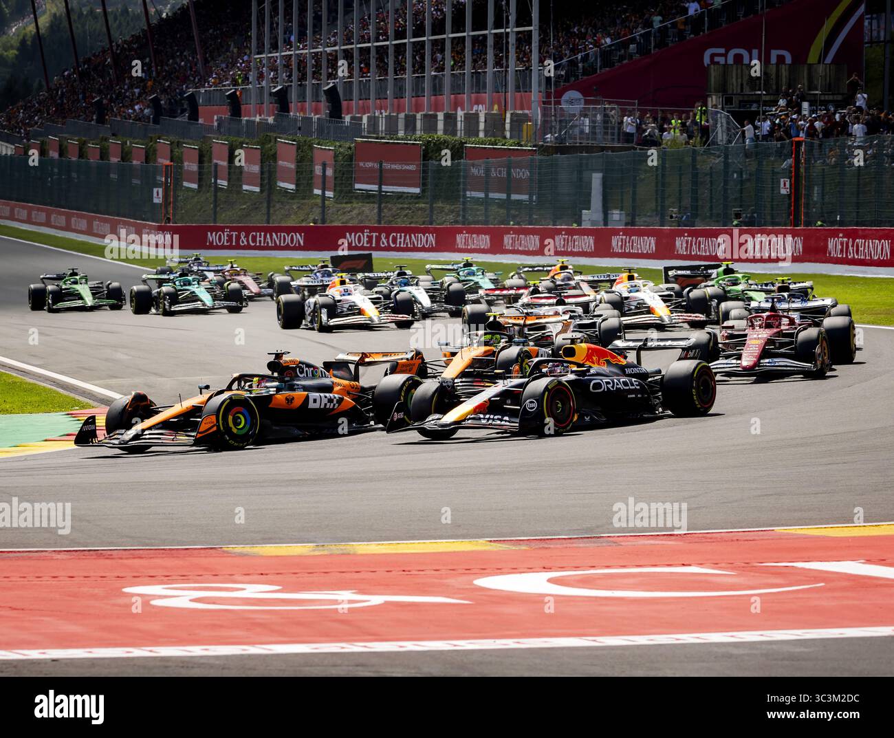 SPA - Oscar Piastri (McLaren) and Max Verstappen (Red Bull Racing ...
