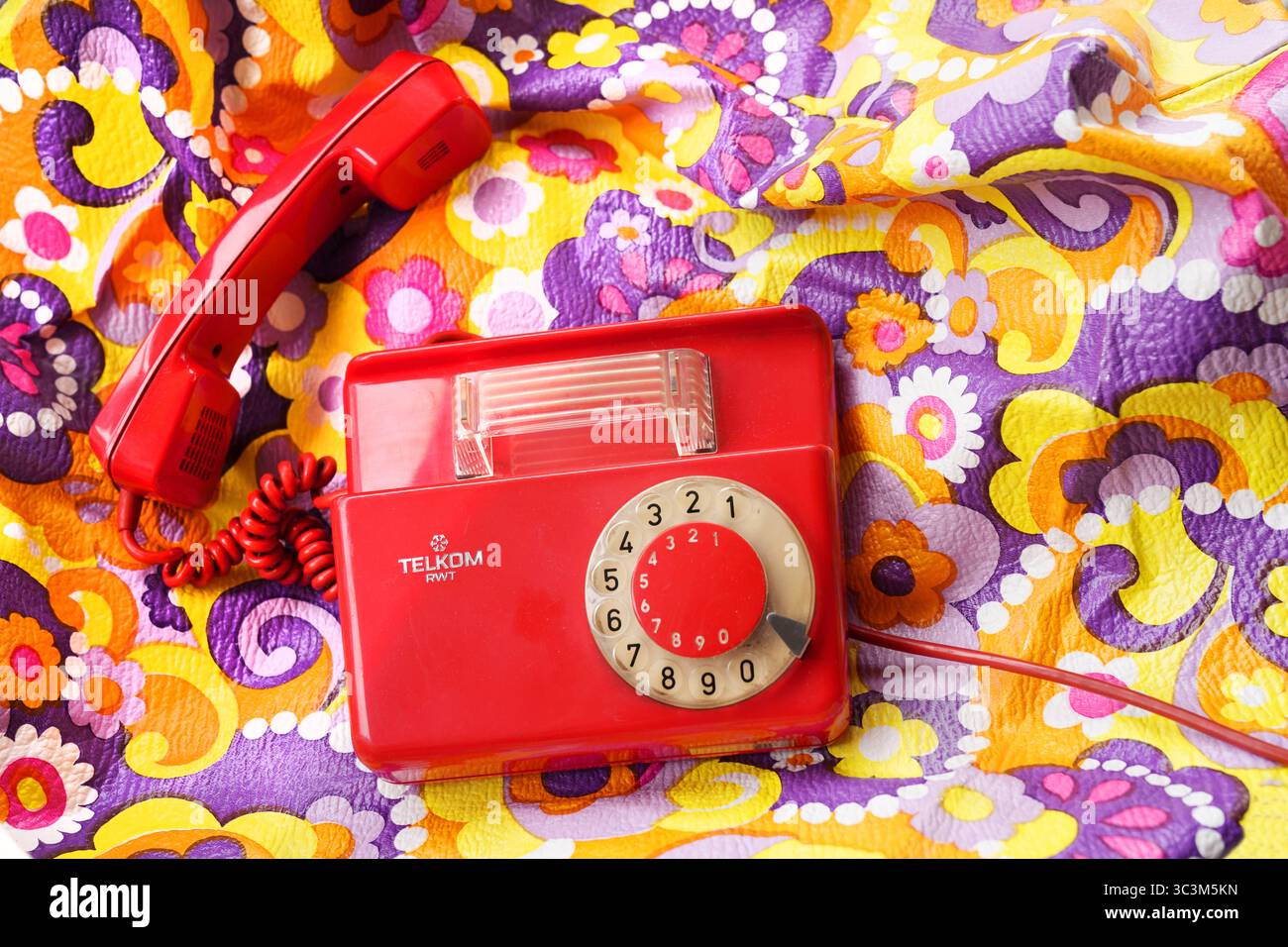Telefon GER, 20250726, Altes Telefon aus den siebzigern auf einer ...