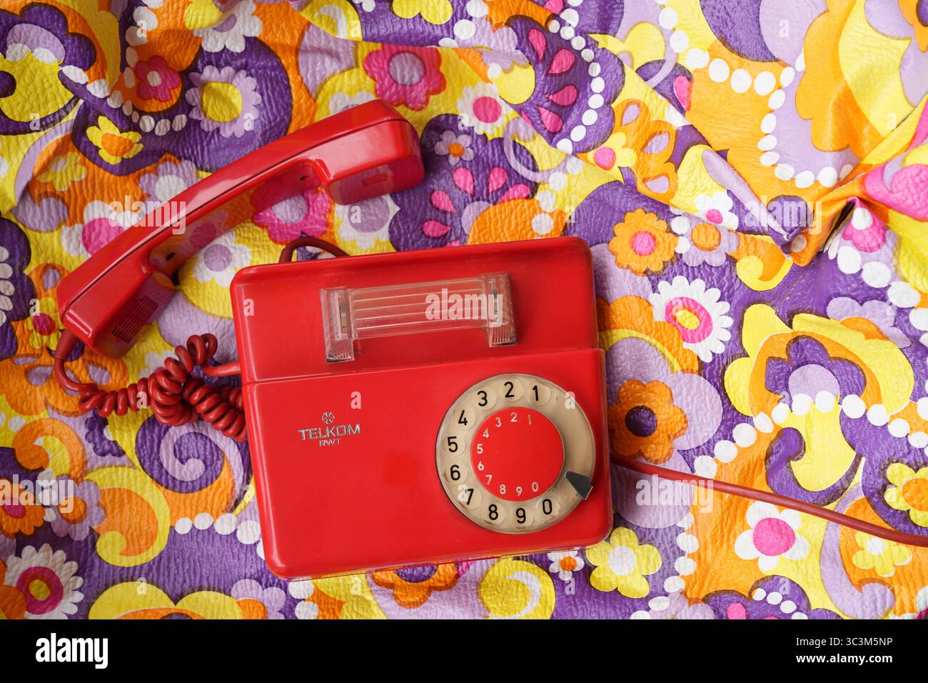 Telefon GER, 20250726, Altes Telefon aus den siebzigern auf einer ...