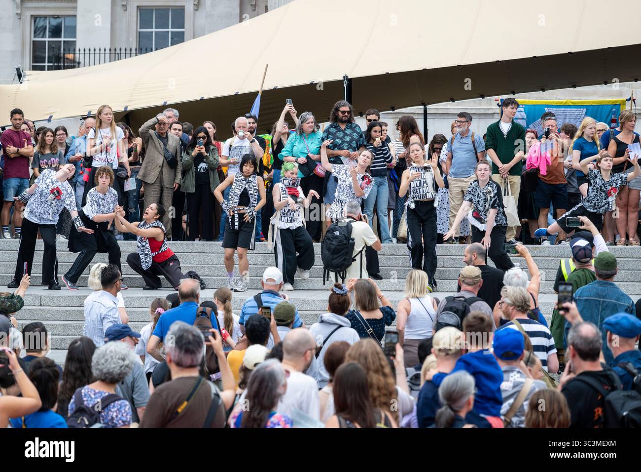 London, UK. 26 July 2025. Members of The London Contemporary Dance ...