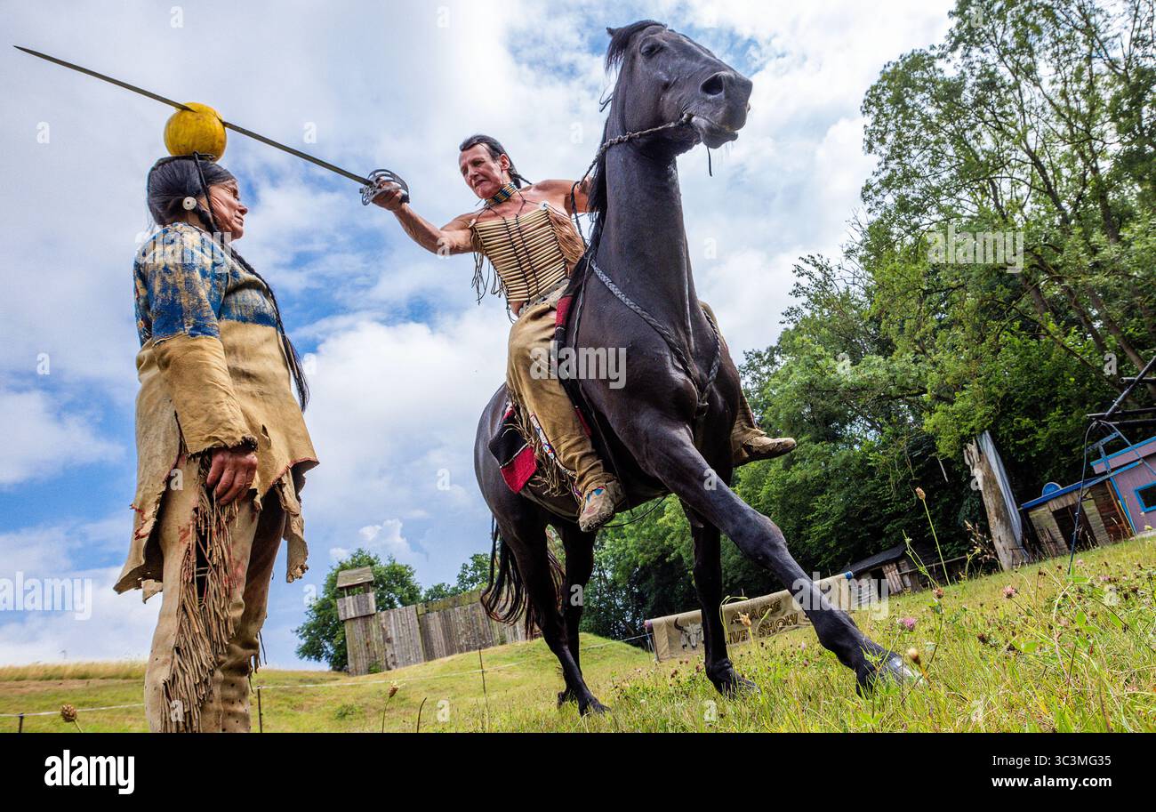 Neu Damerow, Germany. 25th July, 2025. Show rider Wolfgang Kring shares ...