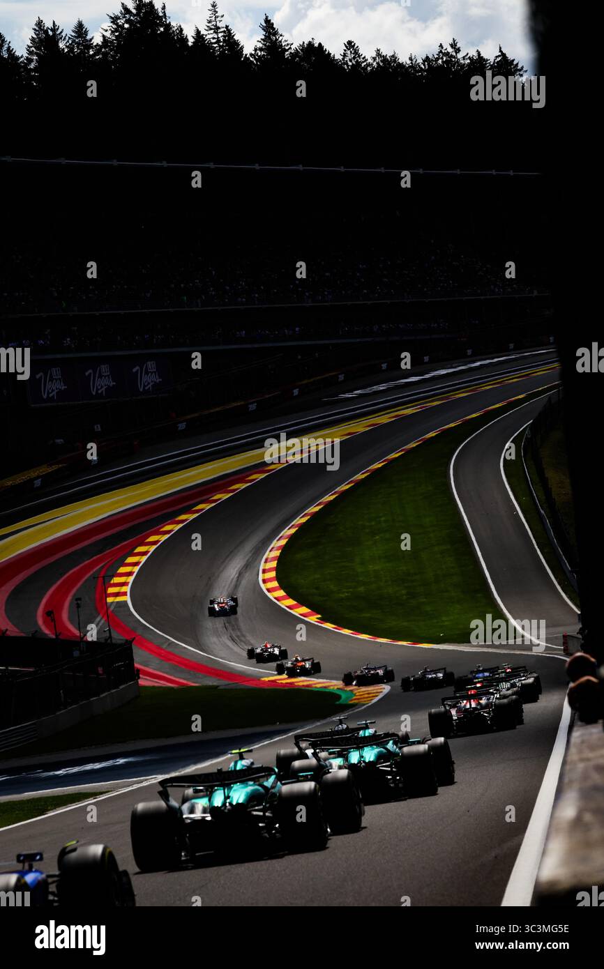 14 ALONSO Fernando (spa), Aston Martin F1 Team AMR24, 18 STROLL Lance (can), Aston Martin F1 ...