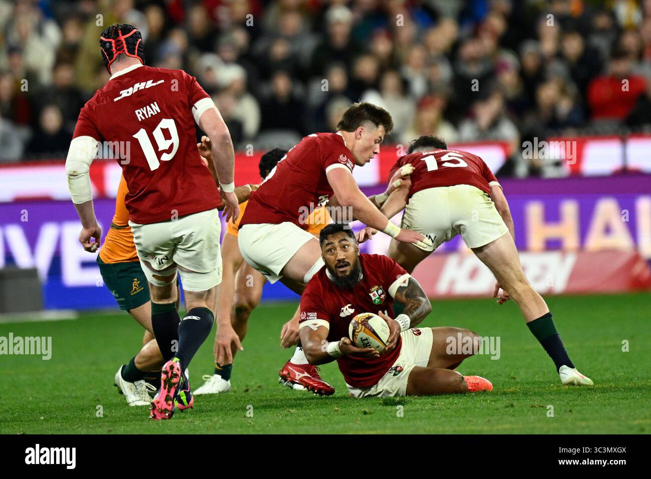 Bundee aki lions hi-res stock photography and images - Alamy