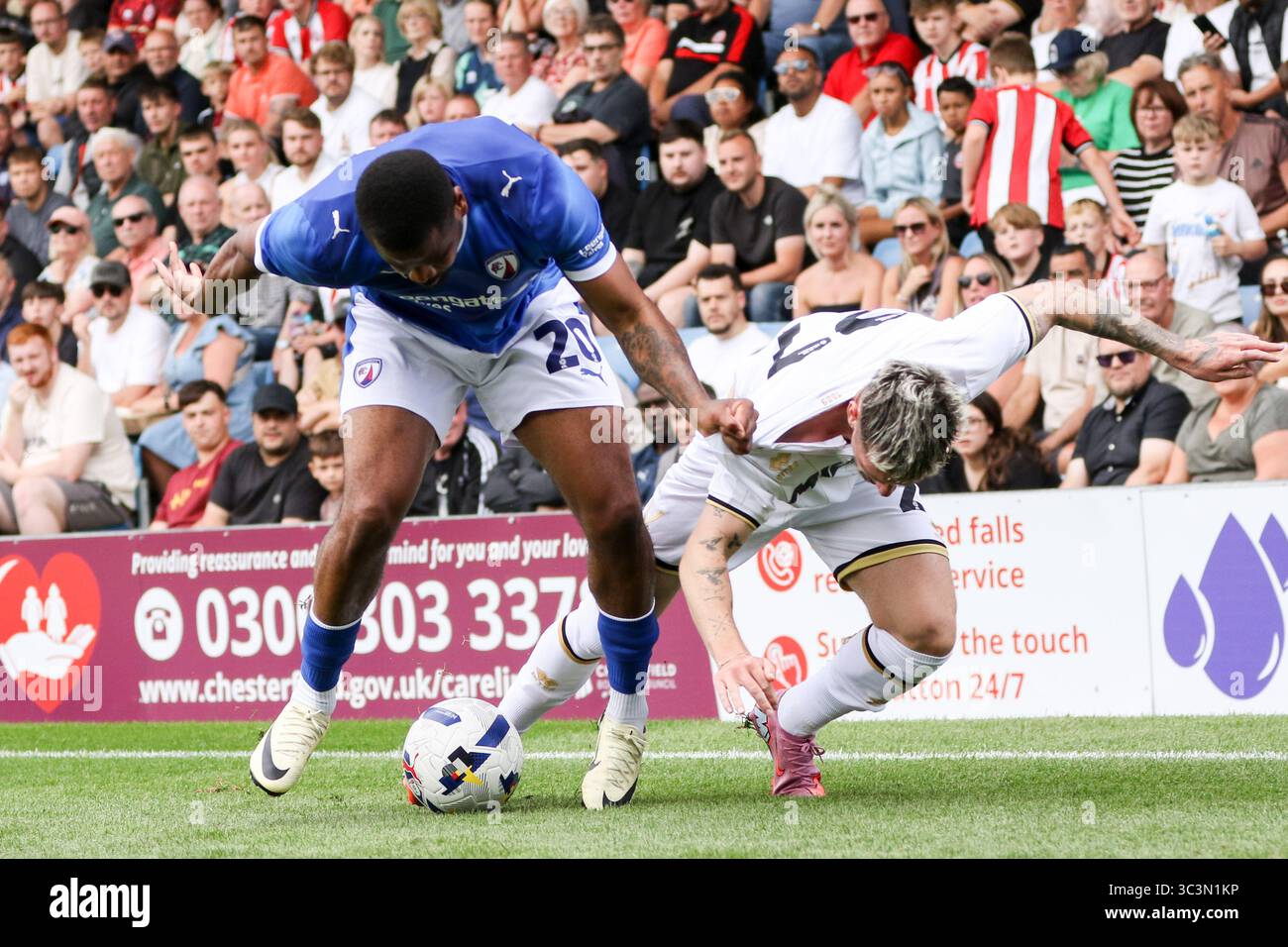 SMH Group Stadium, Chesterfield, England, July 26th 2025: Vontae Daley ...