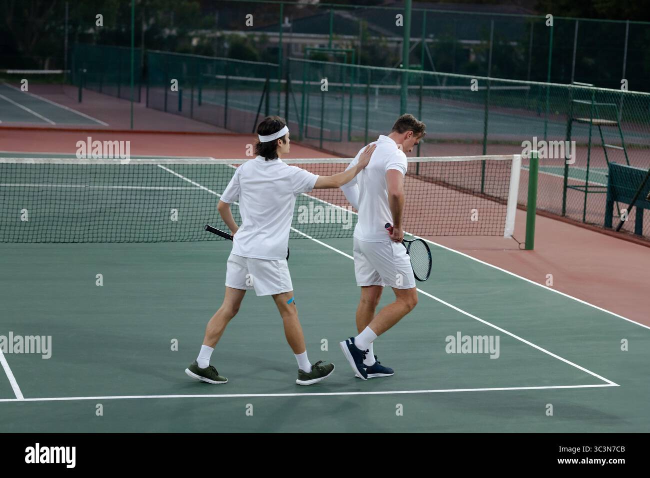 Two tennis players walking hi-res stock photography and images - Alamy