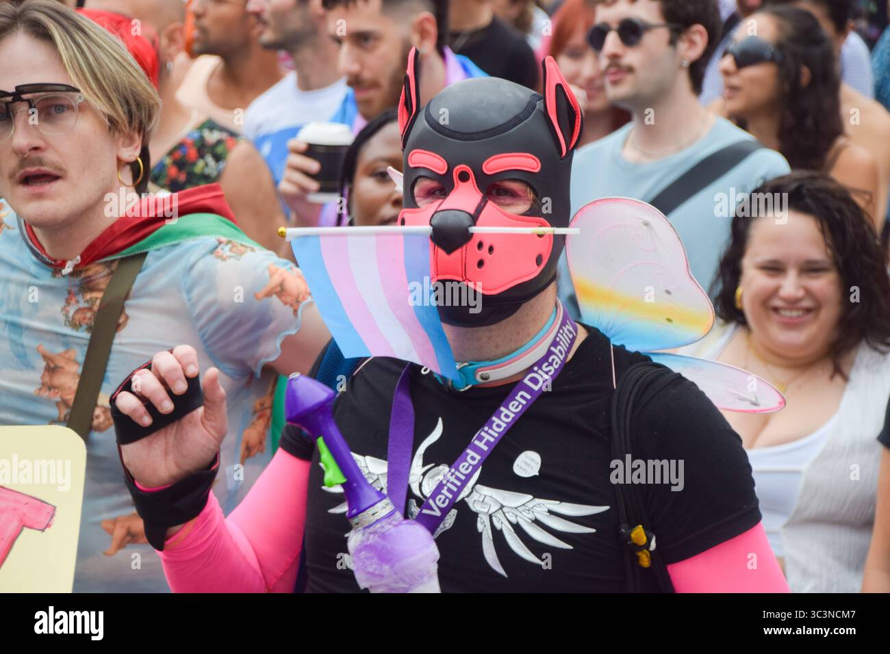 London, UK. 26th July 2025. Participants pass through Piccadilly Circus ...