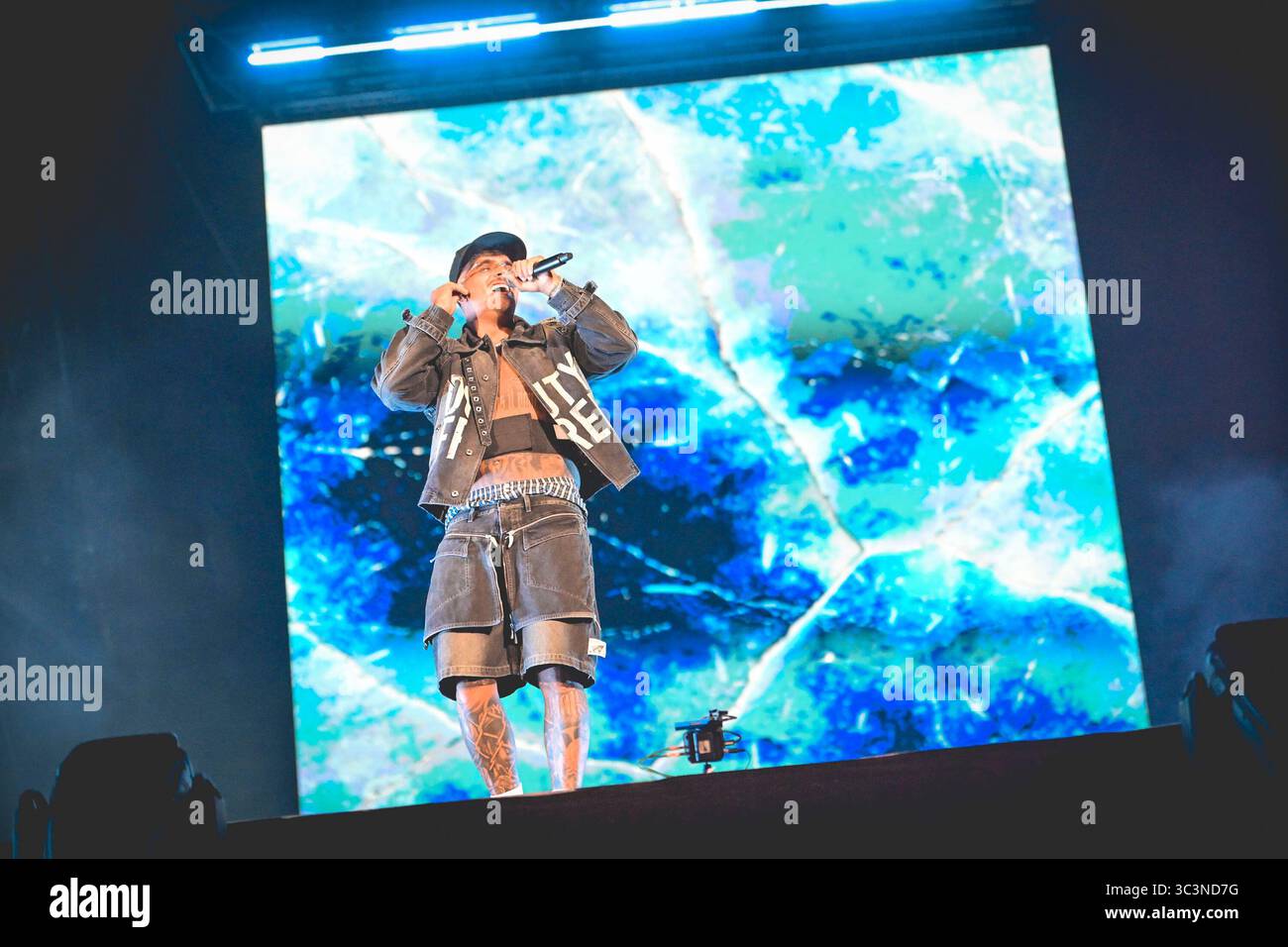 Napoli, Italy. 25th July, 2025. Italian rapper Emanuele Palumbo known ...