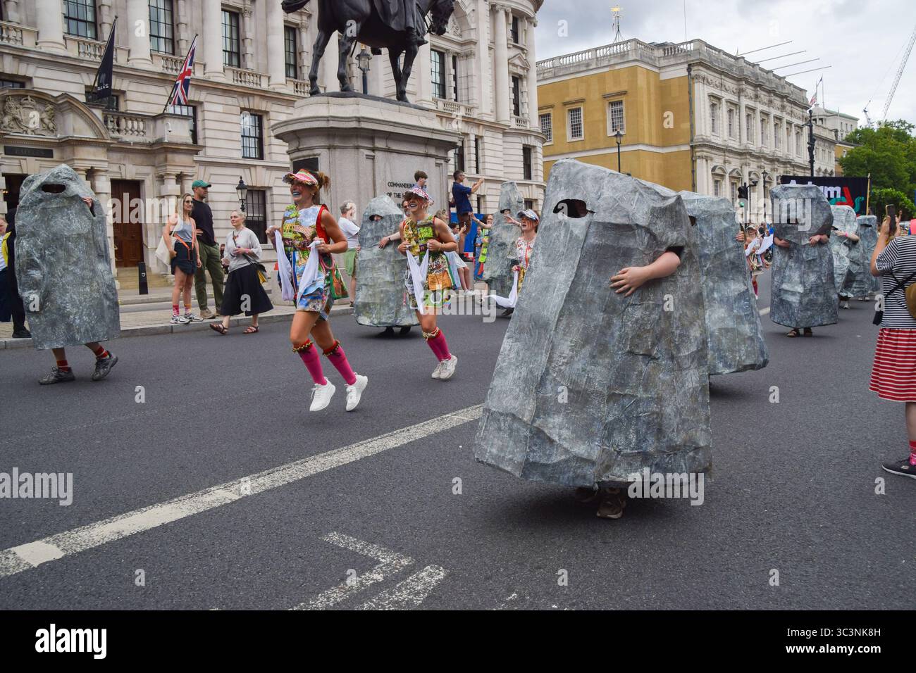 London, UK. 26th July 2025. The Triumph of Art parade passes through ...