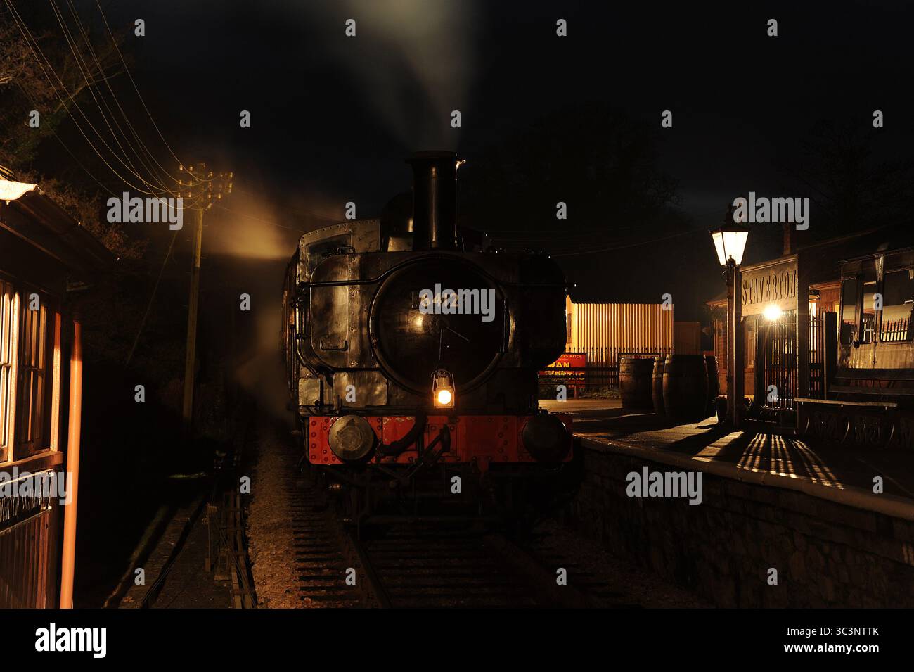"6412" at Staverton Bridge Station Stock Photo - Alamy