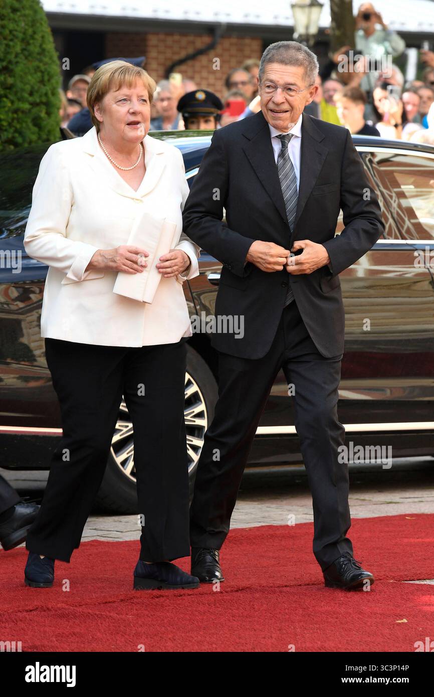 Angela Merkel und ihr Ehemann Joachim Sauer bei der Eroeffnung der ...