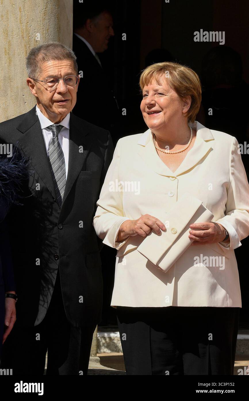 Angela Merkel und ihr Ehemann Joachim Sauer bei der Eroeffnung der ...