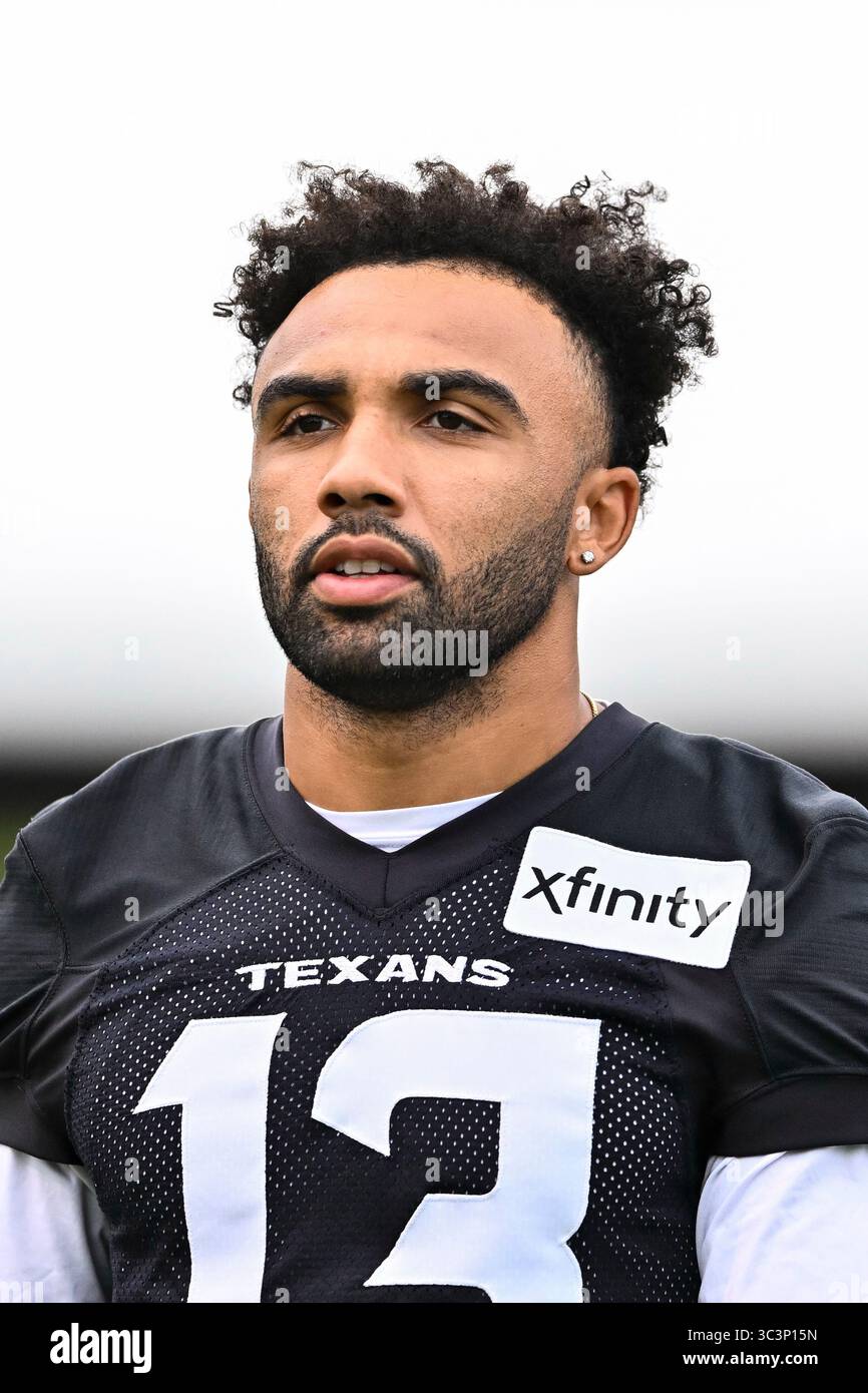 Houston Texans wide receiver Christian Kirk (13) walks in prior to the ...