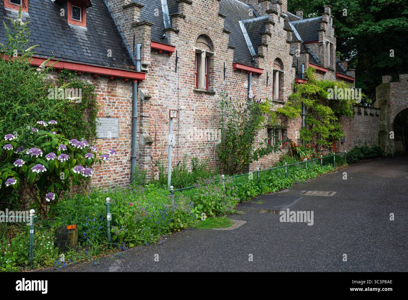The Castle Koude Keuken, a borrow in Saint Andrew Bruges, West Flanders ...