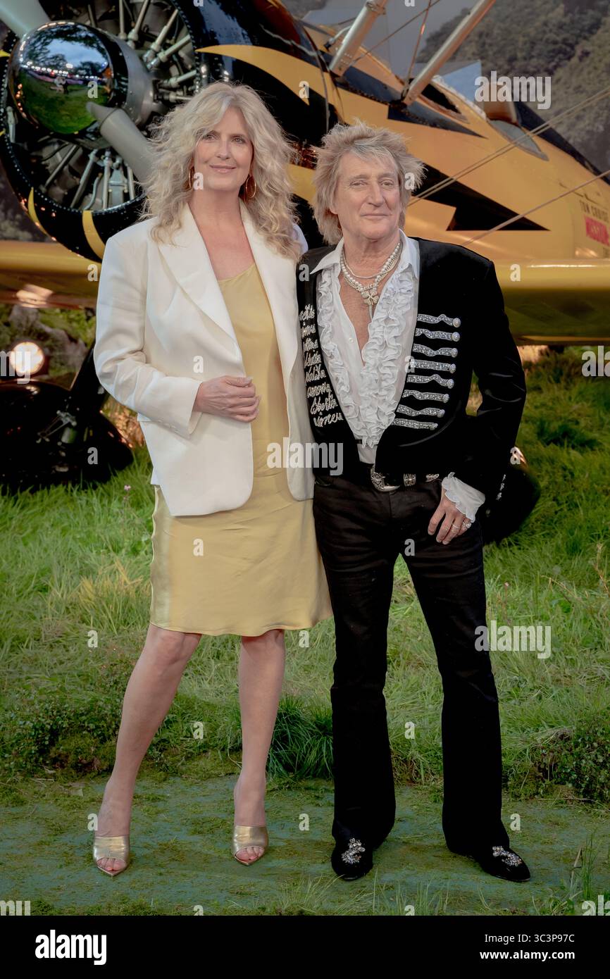 London, UK. 15th May, 2025. Penny Lancaster and Rod Stewart attend ...