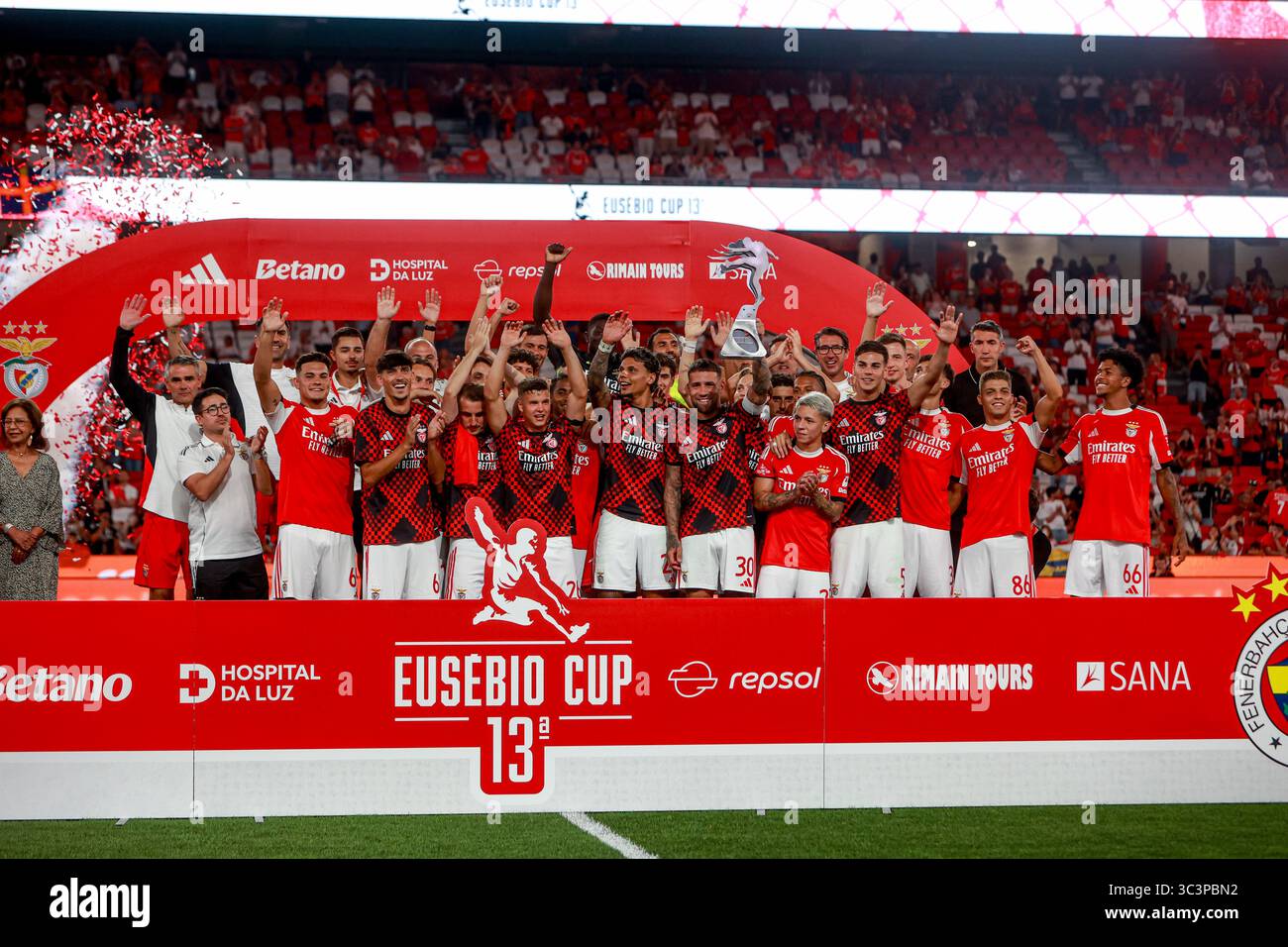 Benfica players celebrate with the trophy after winning the Pre-Season ...