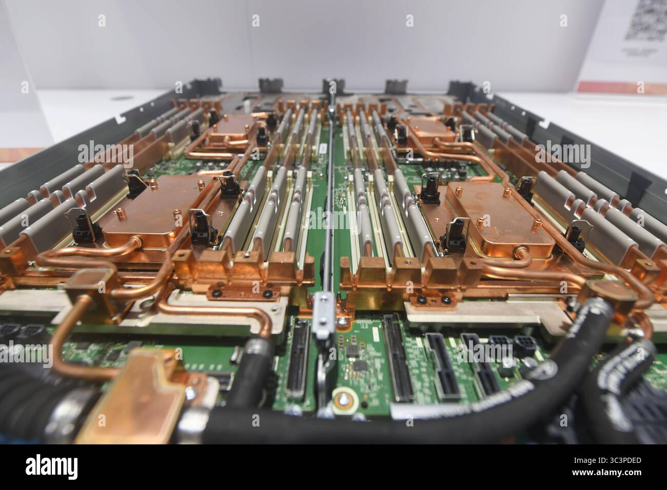 SHANGHAI, CHINA - JULY 26, 2025 - Lenovo showcased the internal ...