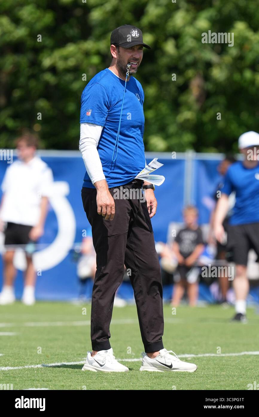 Indianapolis Colts head coach Shane Steichen watches during practice at ...