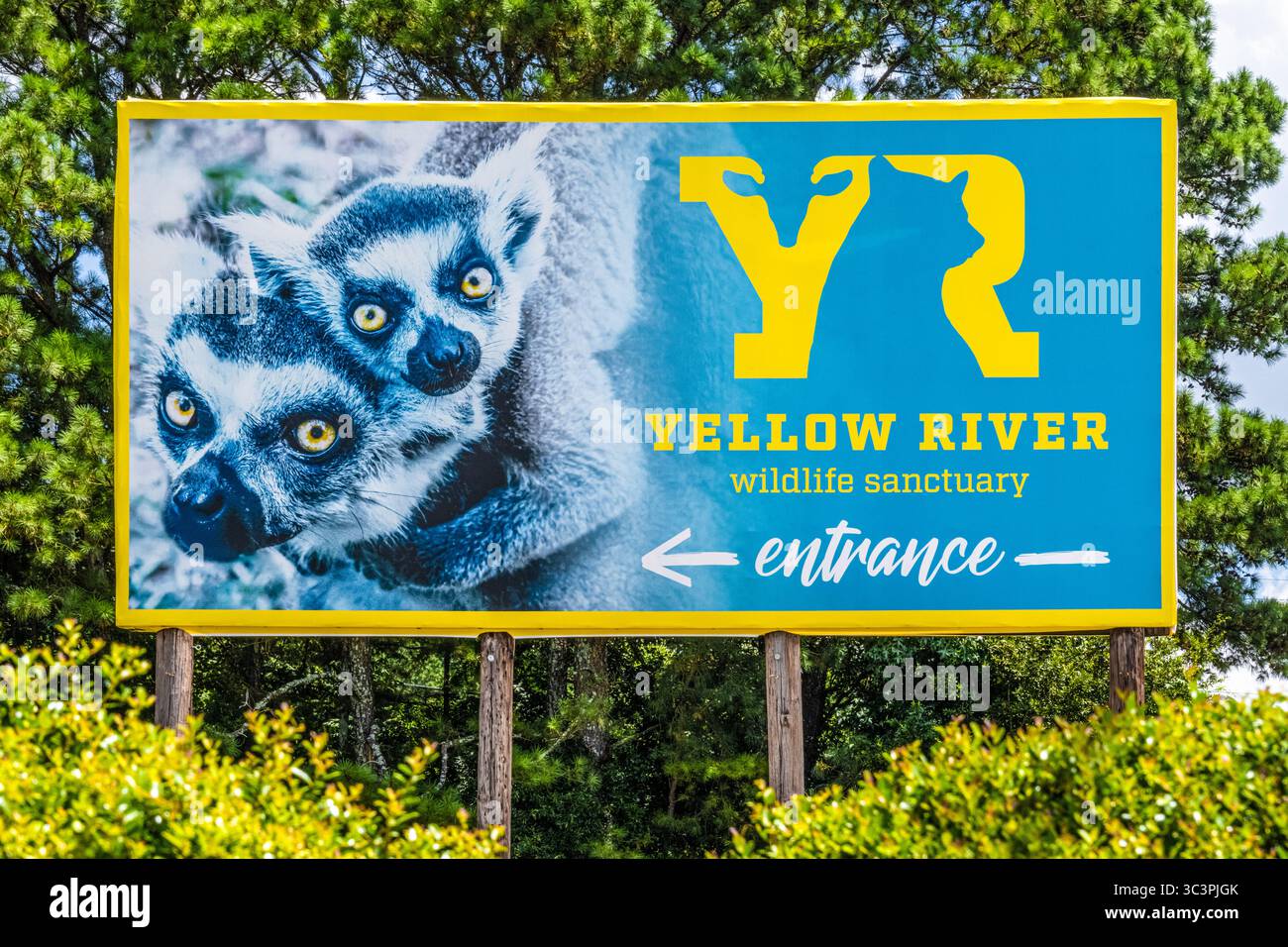 Yellow river wildlife sanctuary entrance hi-res stock photography and ...