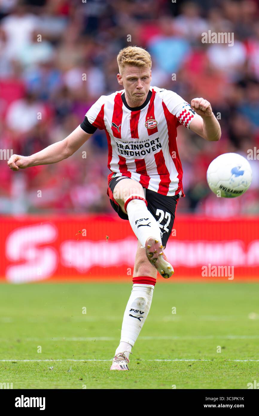 EINDHOVEN, NETHERLANDS - JULY 26: Jerdy Schouten of PSV in action ...