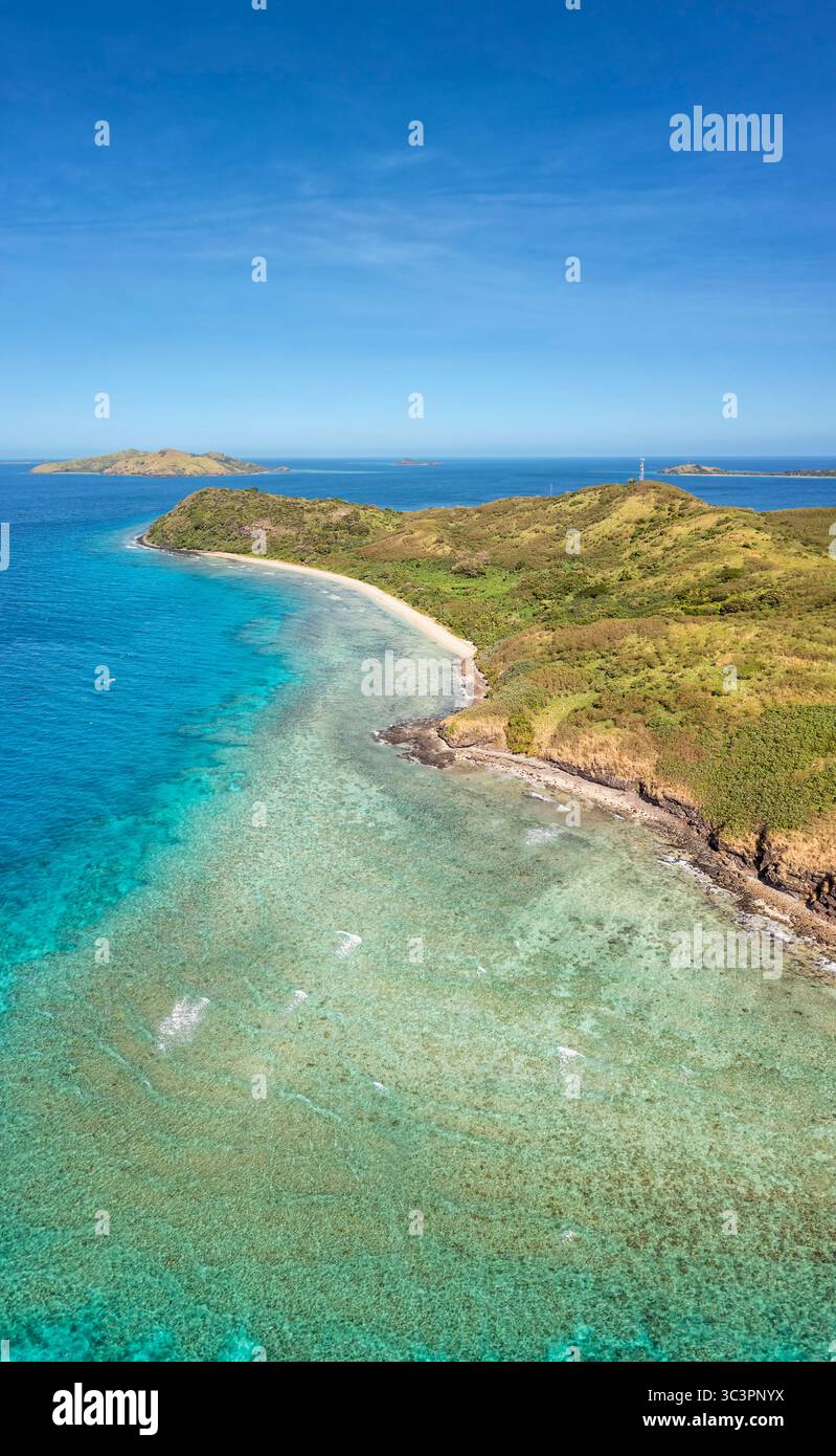 Shallow emerald coral reefs hi-res stock photography and images - Alamy