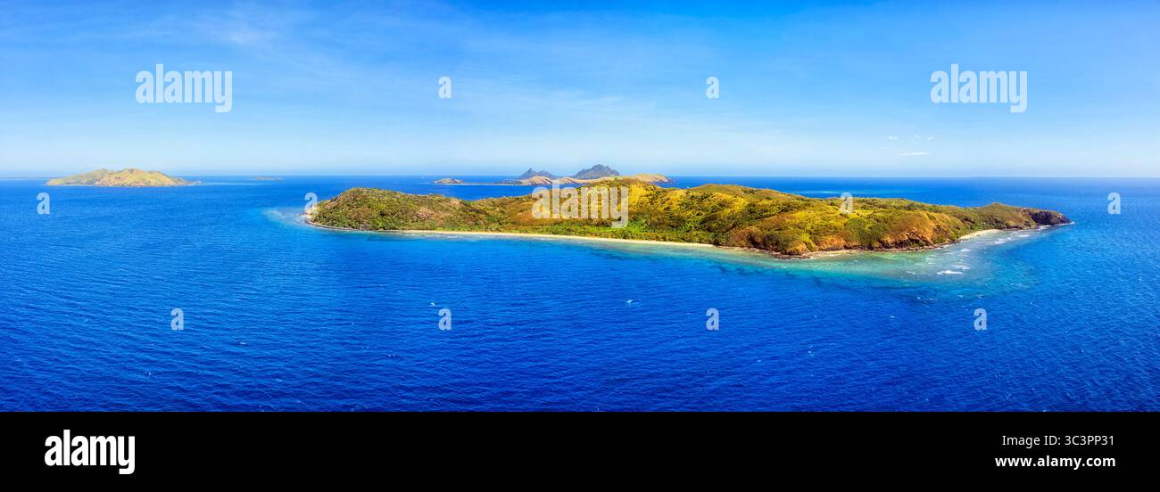 Mamanuca islands of Fiji in Pacific ocean - popular tourism destination ...