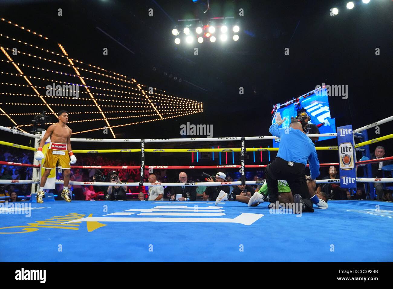 Emiliano Fernando Vargas, left, watches as the referee ends the fight ...