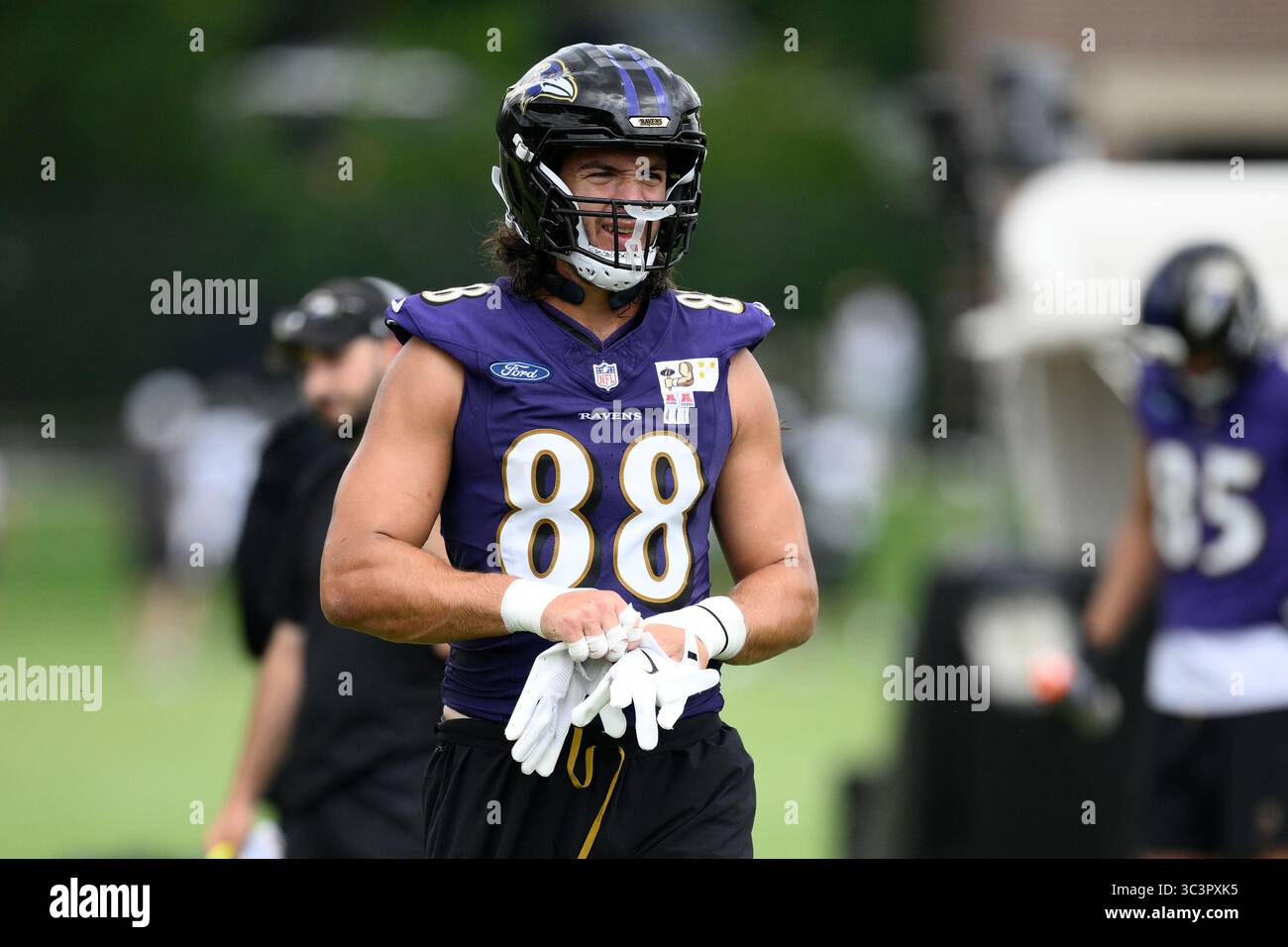 Baltimore Ravens tight end Charlie Kolar (88) works out during practice ...