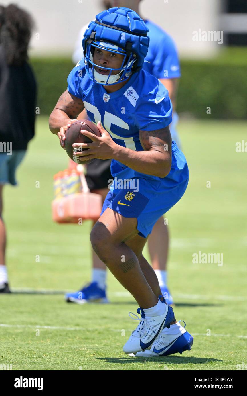 Los Angeles Rams running back Jarquez Hunter participates in drills ...