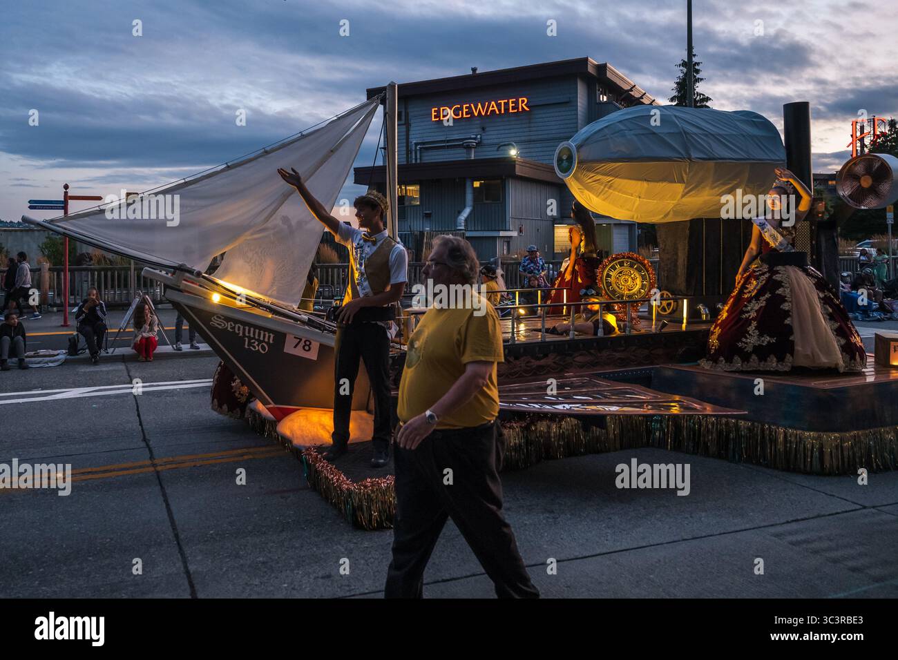Seattle, USA. 26th Jul 2025. Just after 7:30pm The Iconic Seattle ...