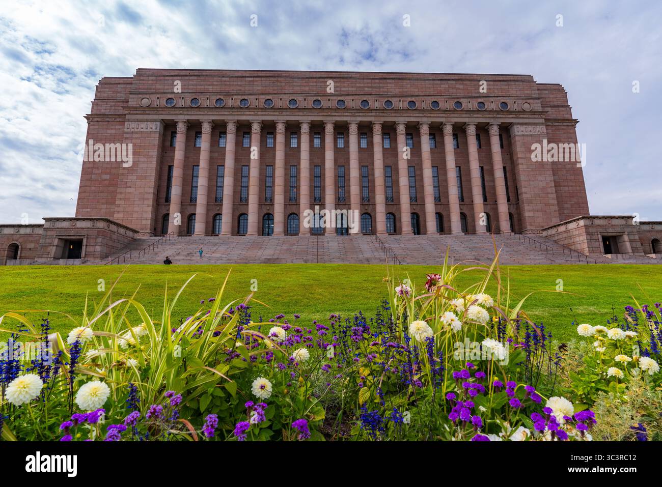 Helsinki government landmark hi-res stock photography and images - Alamy