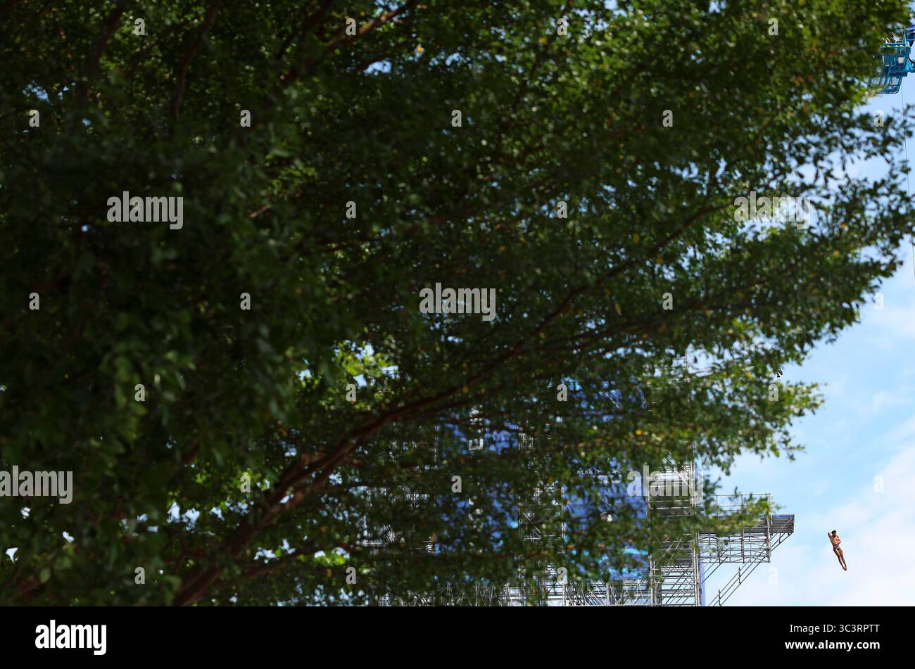 (250727) -- SINGAPORE, July 27, 2025 (Xinhua) -- Miguel Garcia Celis of ...
