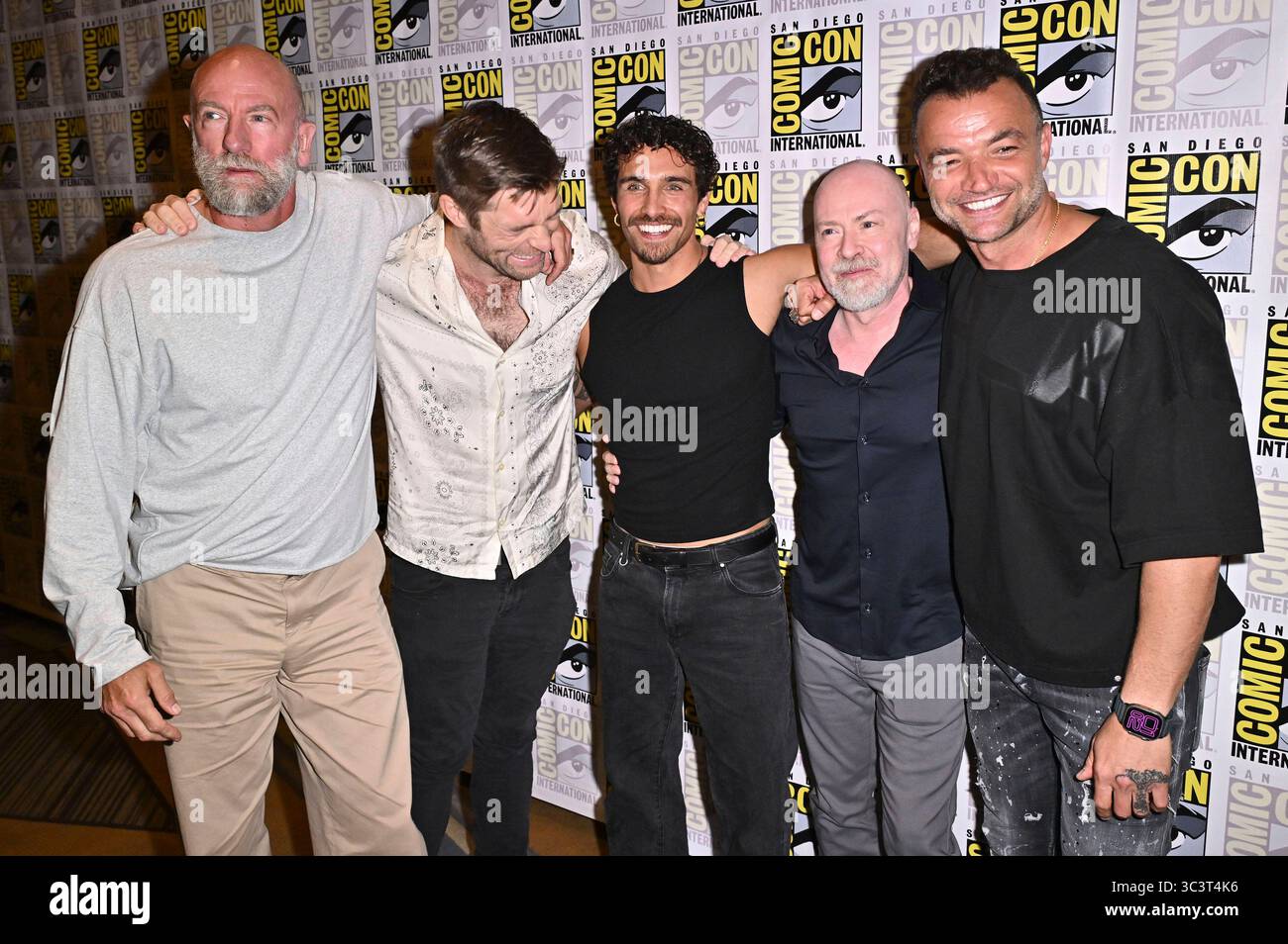 Graham McTavish, Liam McIntyre, Jordi Webber, Steven S. DeKnight und ...