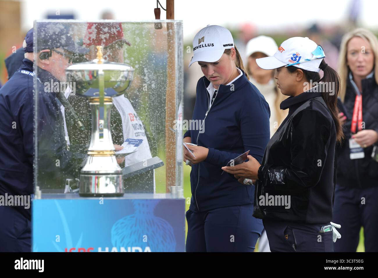 England's Lottie Woad (centre) with the trophy during day four of the ...