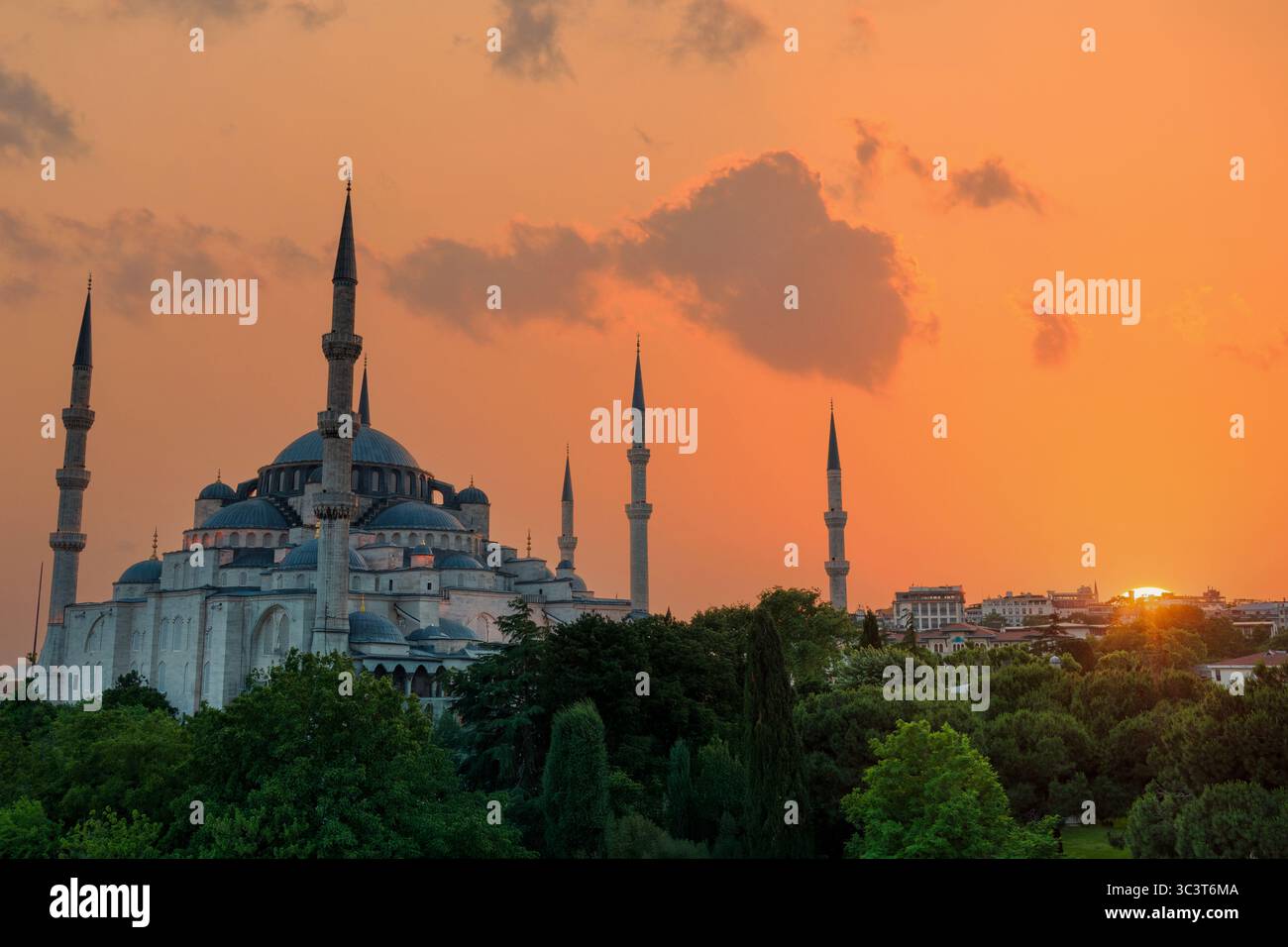 Aerial hagia sophia blue mosque hi-res stock photography and images - Alamy