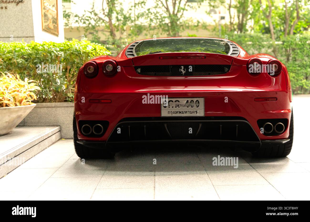 Red Ferrari F430 - Rear view Stock Photo - Alamy