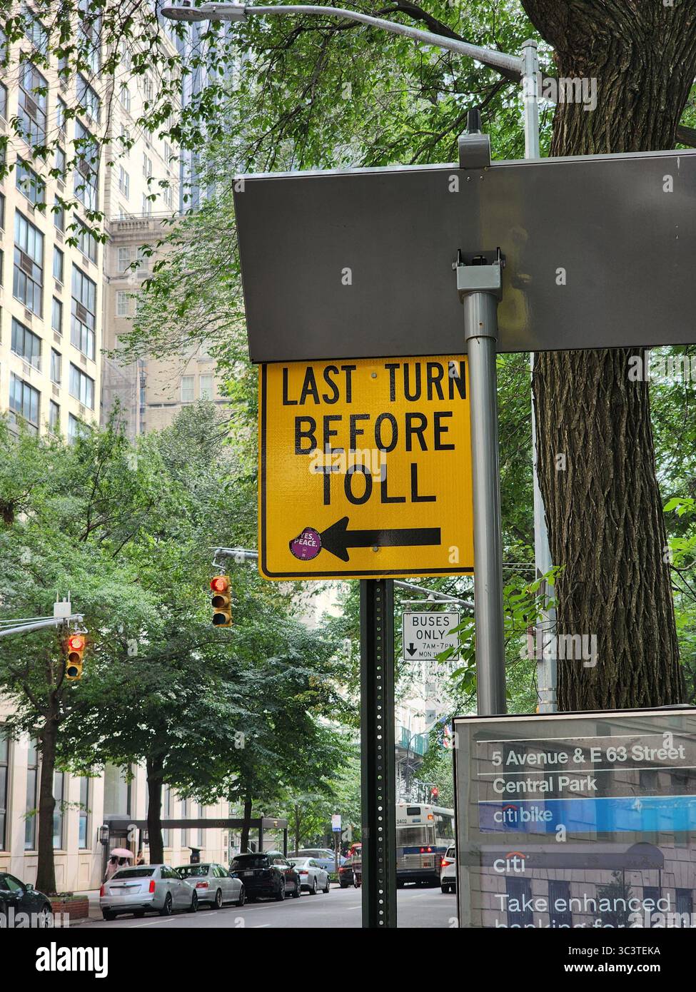 Congestion Pricing Sign Fifth Avenue New York City Congestion Relief ...
