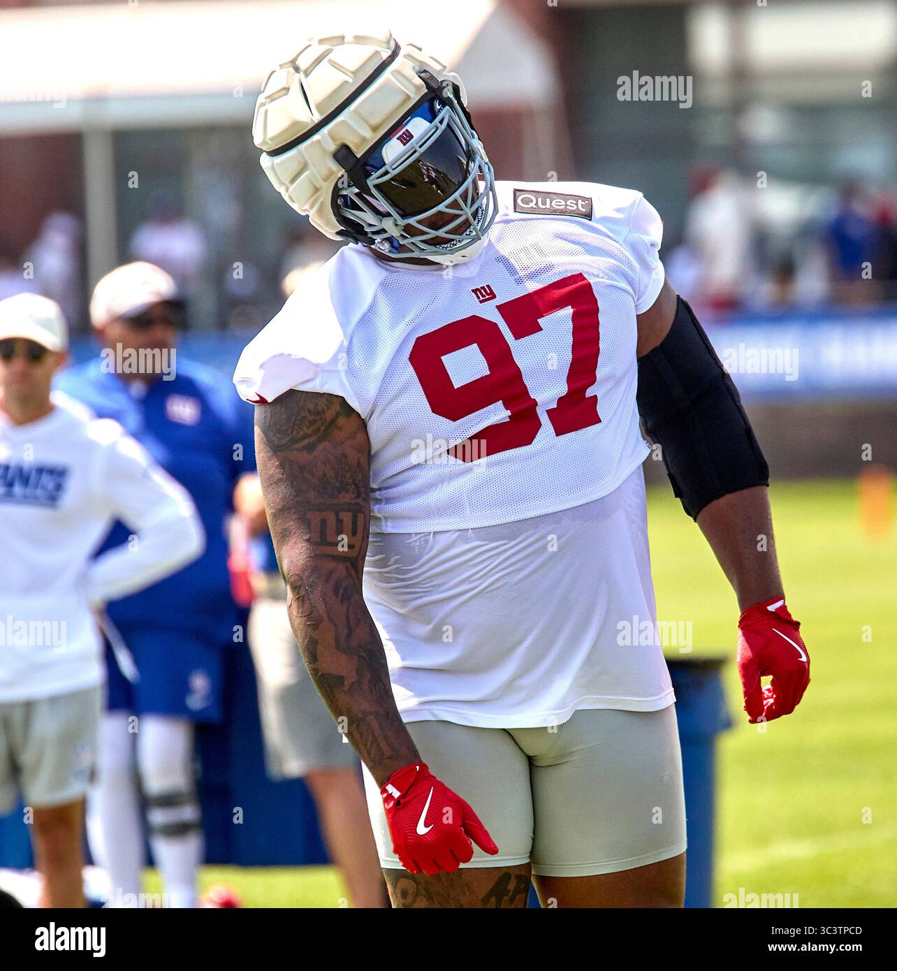 New York Giants defensive linemen Dexter Lawrence (97) during training ...